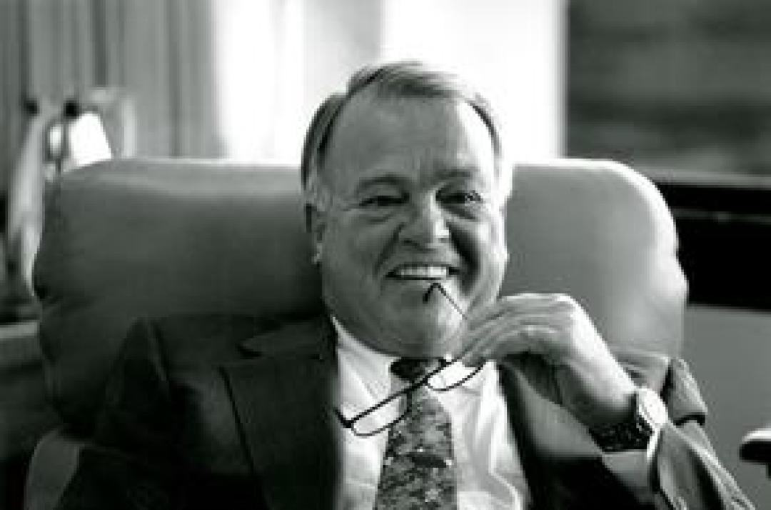 Charles R. Walgreen III, Former Walgreen Co. Chairman and CEO, Dies at ...